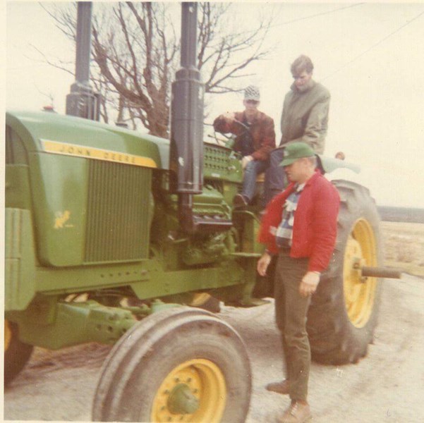Amazing Story of How Illinois Man Found Grandpa's John Deere 4520 | AgWeb